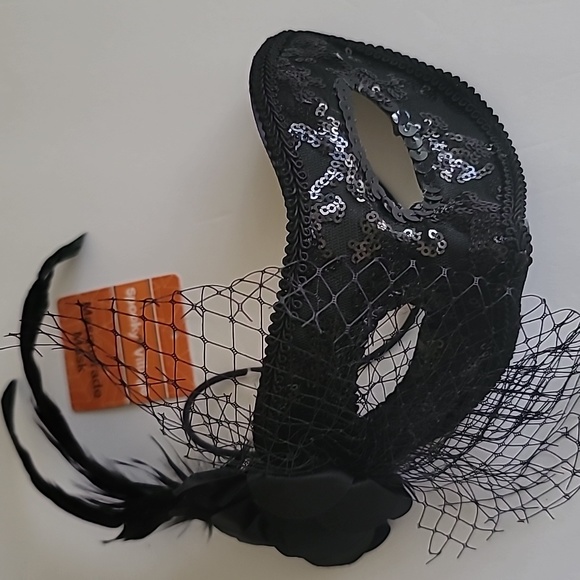 Spooky Village | Accessories | Women Masquerade Mardi Gras Venetian ...